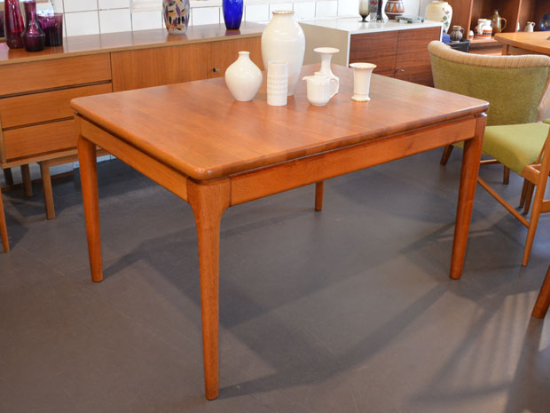 Teak massiv / ausziehbarer Esstisch von Glostrup, Dänemark (2 ...